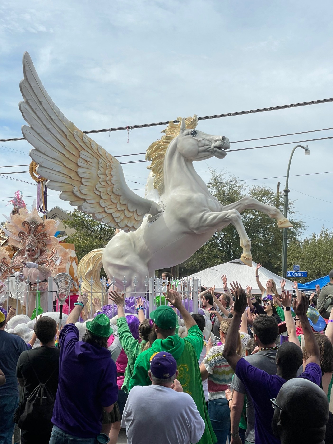 m/m community – Queer and Loathing in America